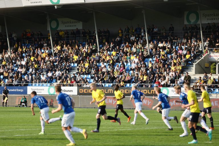 Stadig billetter tilbage - Udsolgt til udebaneafsnittet og Sparekassen Danmark tribunen ...